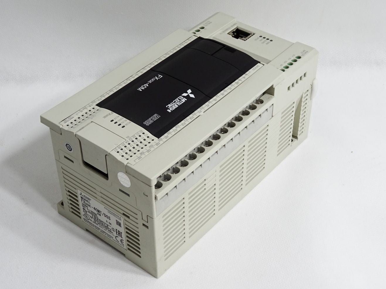 Mitsubishi Electric FX3GE-40MT/DSS Programable Logic Controller ...