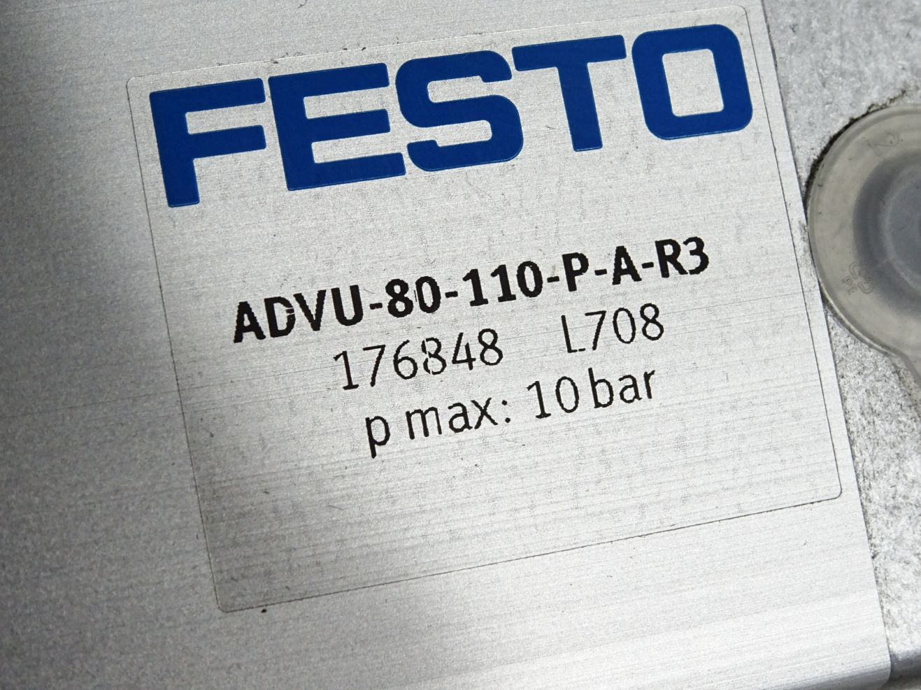 Festo 176848 ADVU-80-110-P-A-R3 Kompaktzylinder / Unbenutzt | Maranos.de